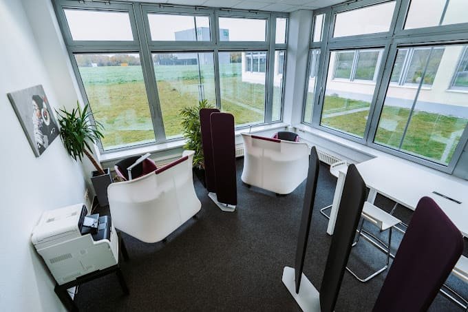 WORK Lounge | Price, Amenities & Images